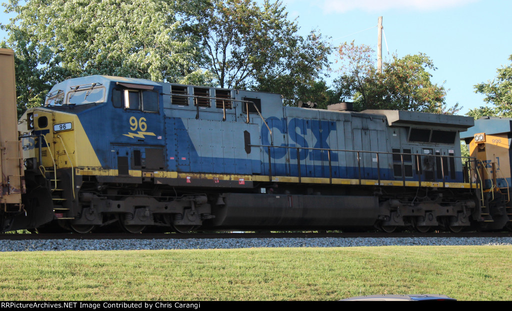 CSXT 96 on Q300-12